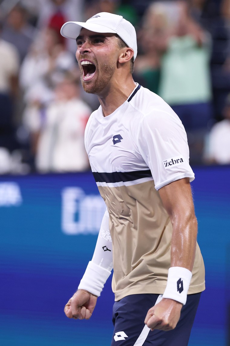 Daniil Medvedev Yells at Chair Umpire During Benjamin Bonzi US Open Match