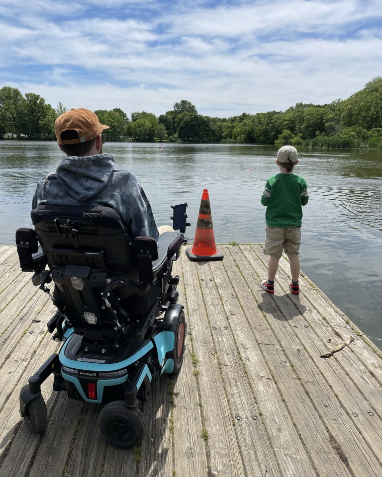 Dad Diagnosed With ALS at 32 Mistook Early Signs as Being 'Uncoordinated'