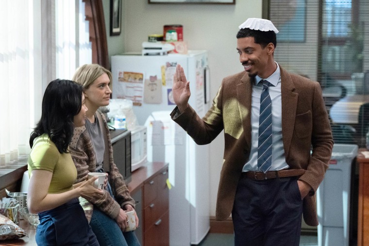 'The Paper' Season 1 Ending Explained