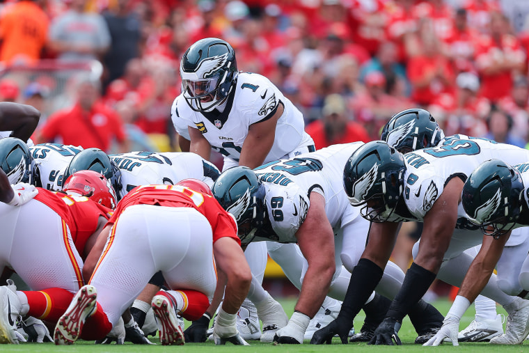 The Eagles got away with a penalty on a tush push against the Chiefs, NFL admits