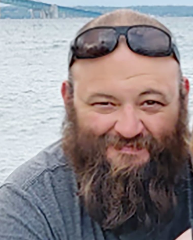 4 dead and 8 injured in church shooting and fire