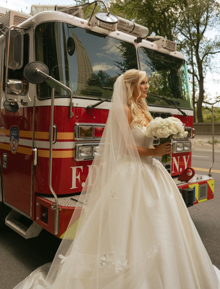 Bride's Firefighter Dad Died on 9/11. FDNY Steps In For Wedding
