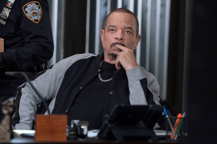'Law & Order: SVU' Season 27 Cast: Mariska Hargitay Ice-T, Kelli ...
