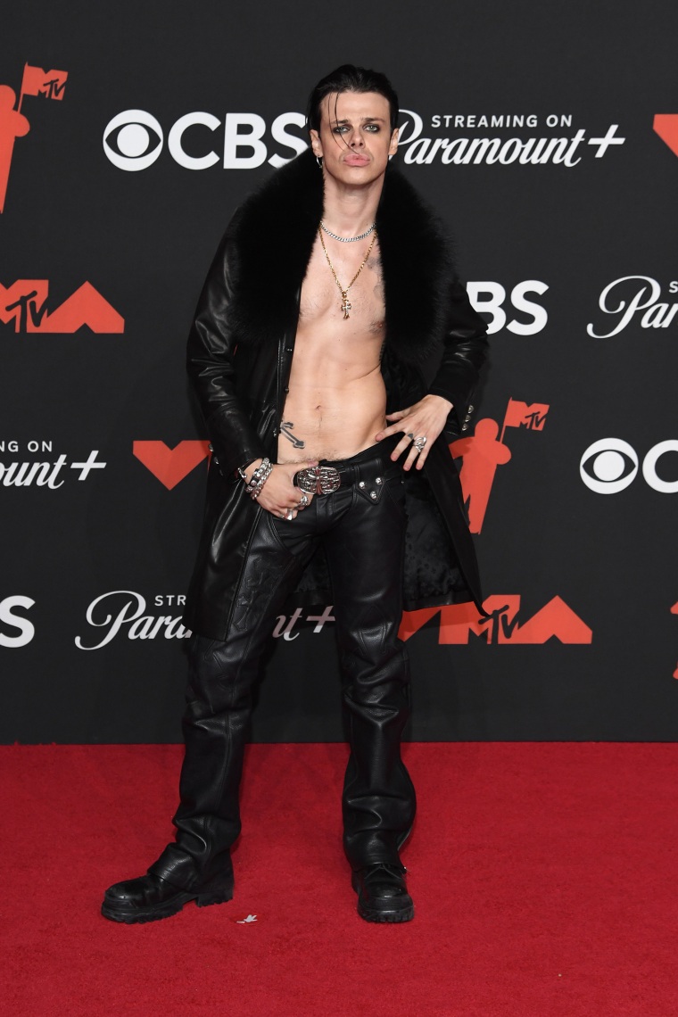 VMA Red Carpet Arrivals: See the Celebrities at the MTV Award Show