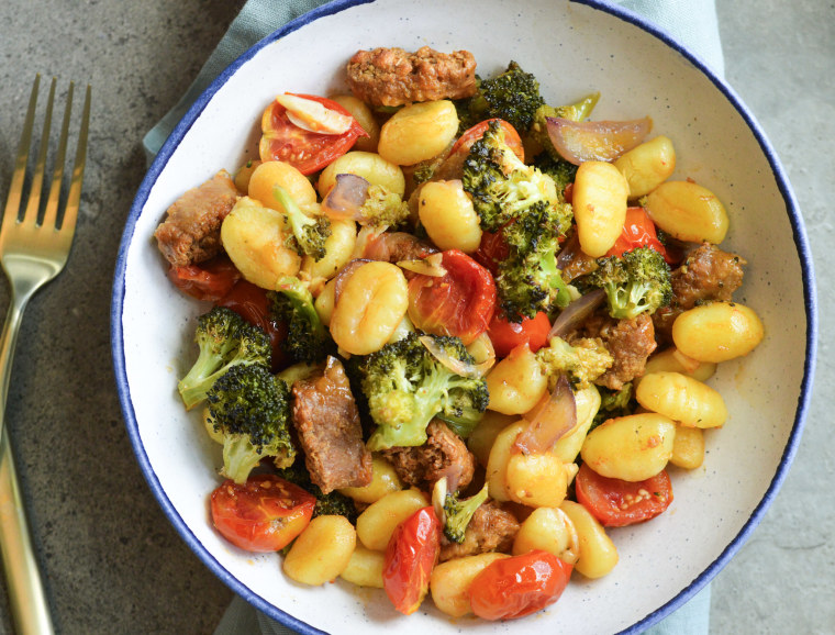 Eat This Many Plant-Based Foods Weekly, Dietitians Say