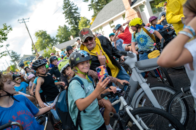 Benson Boone Joins Portland Kids on Their Bike Bus