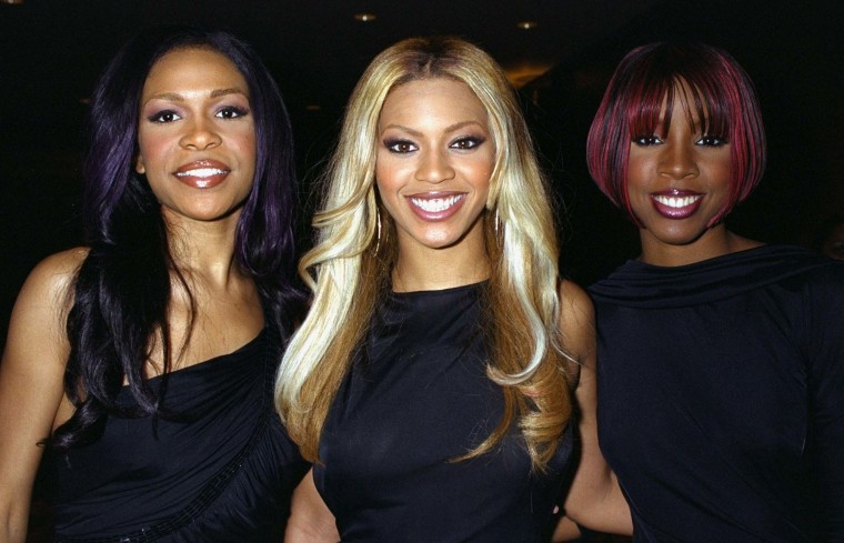 Blue Ivy Carter Is Beyonce’s Mini-Me at Lakers Game with Jay-Z