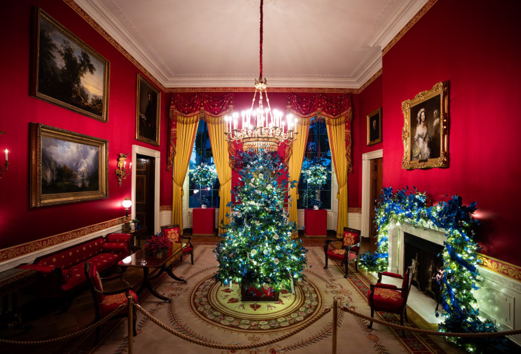 Melania Trump Reveals White House Holiday Decorations and Her Theme ...