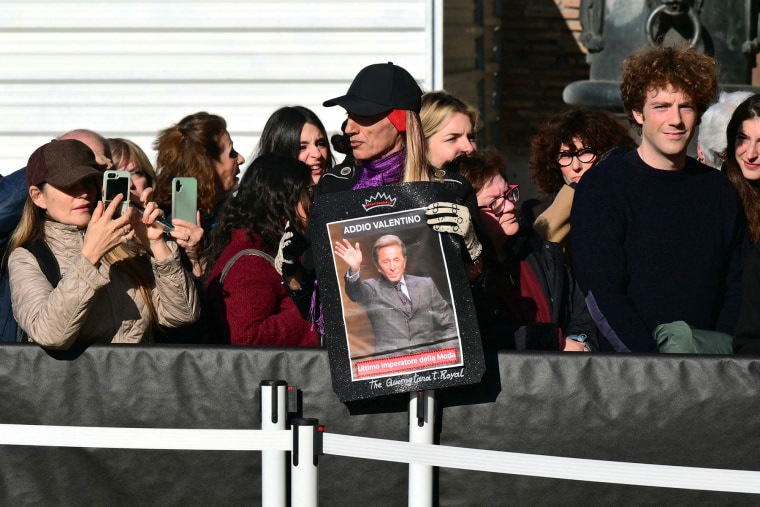 Hollywood and fashion stars attend Rome funeral for legendary designer ...