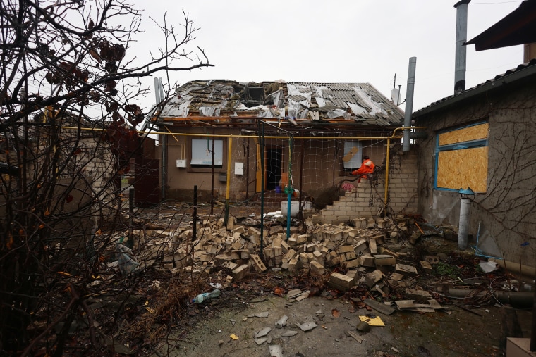 Confusion in Kyiv and Moscow after Trump says Putin agreed to pause ...