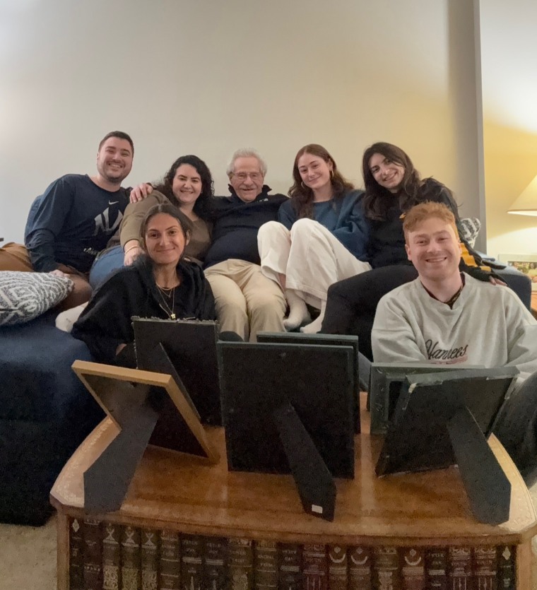 6 Grandkids Surprise 92-Year-Old Grandpa By Showing Up at His House