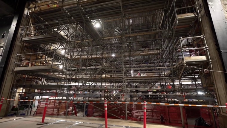 Al Roker Tours the Apollo Theater As it Undergoes $65M Renovation