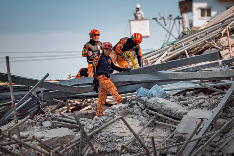 Philippines ends rescue efforts as hope fades for victims of building ...