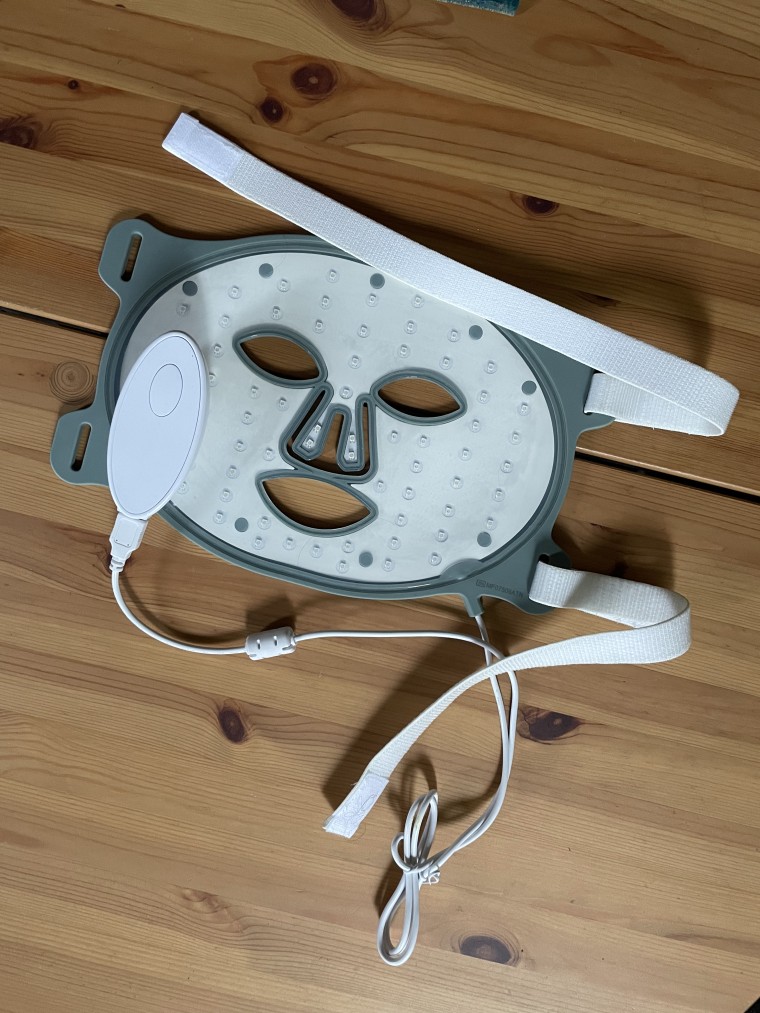 Omnilux Red Light Mask Review: My Honest Thoughts After 6 Months