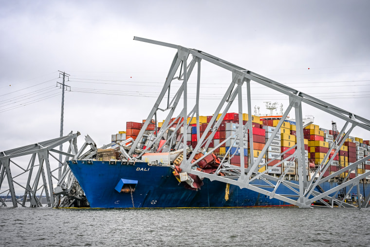 Postergan juicio por el derrumbe del puente Francis Scott Key