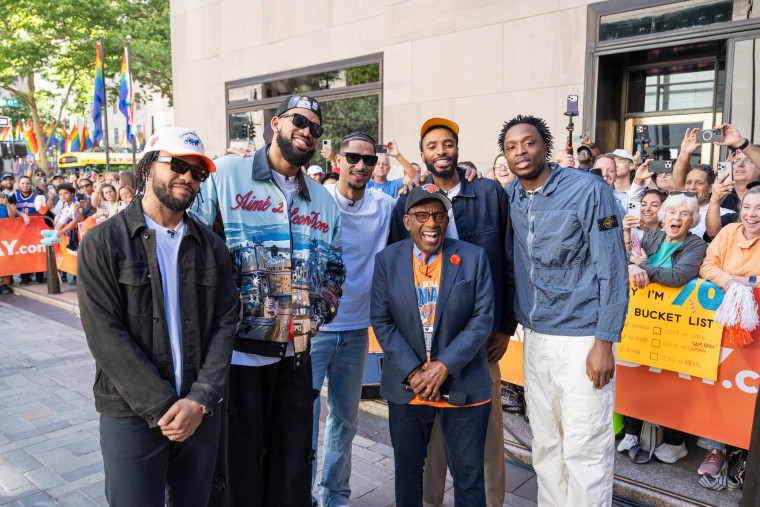 Al Roker Poses with Jalen Brunson, OG, KAT, Josh Hart and Mikal Bridges