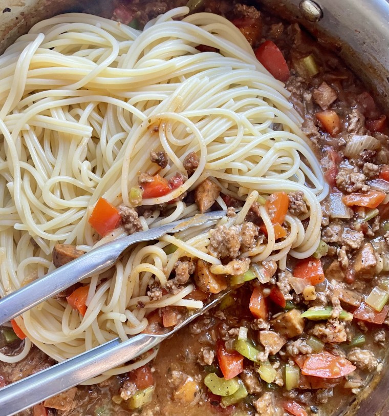 I Tried ‘Dirty Spaghetti,’ the Cajun-Italian Dish Taking Over TikTok