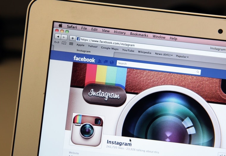 Facebook to buy Instagram for $1 billion