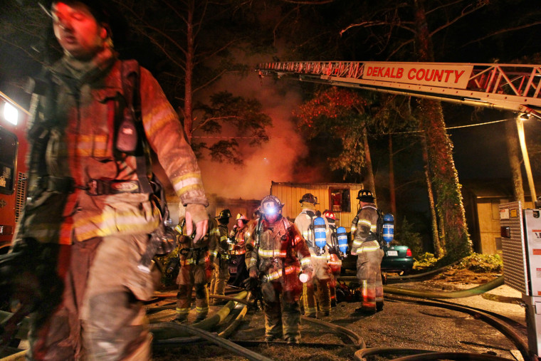 Predawn fire engulfs Georgia condos