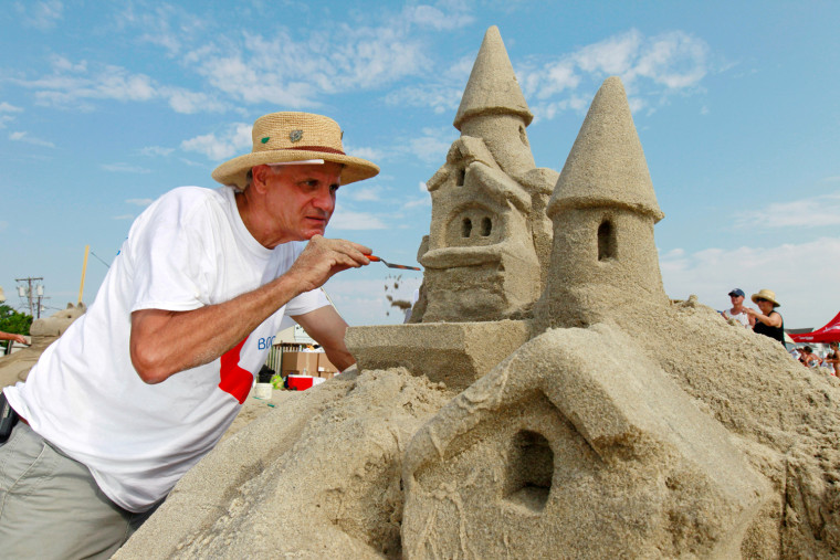Recipe for 16-foot-tall sandcastles revealed