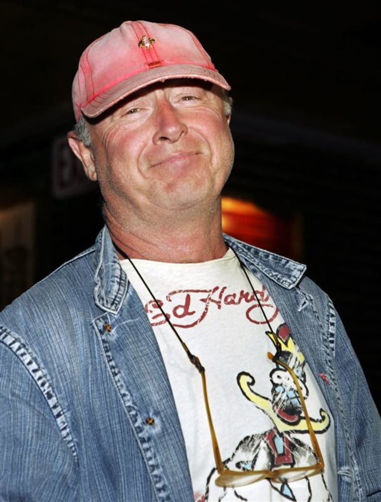 Investigators seek clues in suicide of director Tony Scott