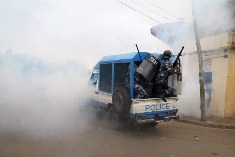 Togo authorities clash with protesters for second day