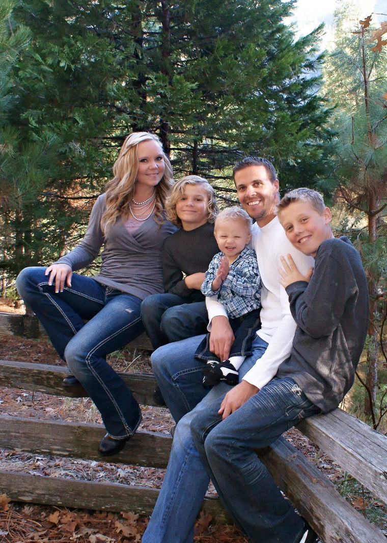 Photo of baby sleeping on Santa goes viral
