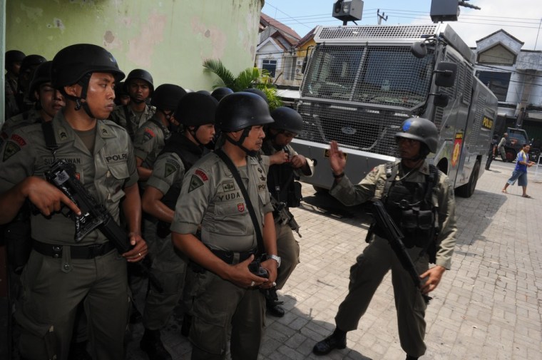 Indonesia police battle to regain control of Bali prison