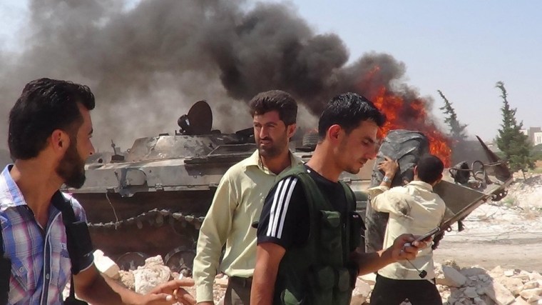 Syrian groups come to blows while seeking peace