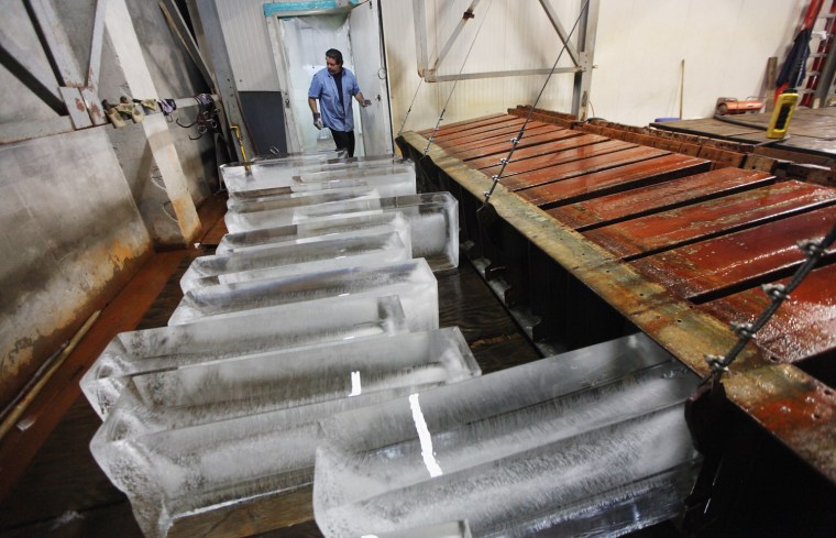 Ice sales soar as heat continues on East Coast