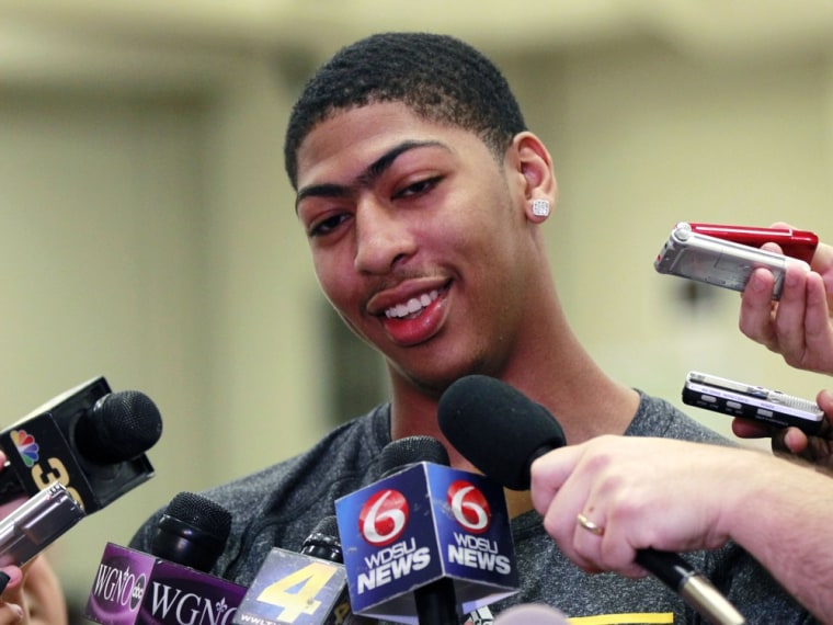 Anthony Davis trademarks his fearsome brow