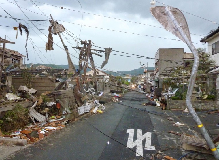 Tornado near Tokyo kills one, injures dozens