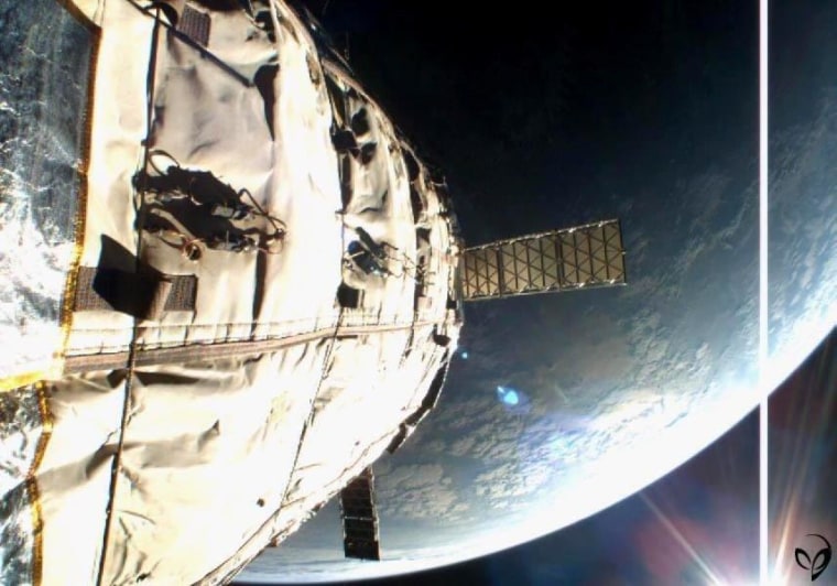 SpaceX teams up with Bigelow on space station marketing