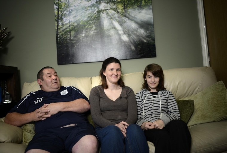 English relative of Romney: He's a political 'dinosaur' but I wanted ...