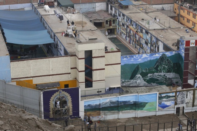 Prisoners find relative freedom behind bars in Lima
