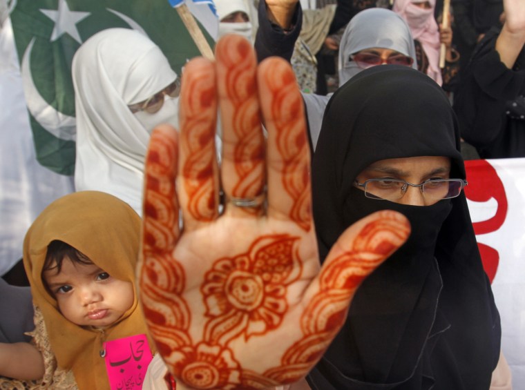 Veiled women in Pakistan rally for the hijab
