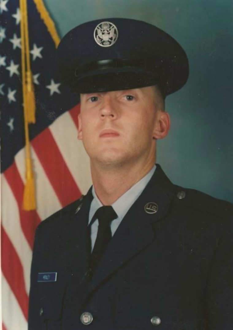 Kicked out of the Air Force for a kiss: Despite repeal of 'Don't ask ...