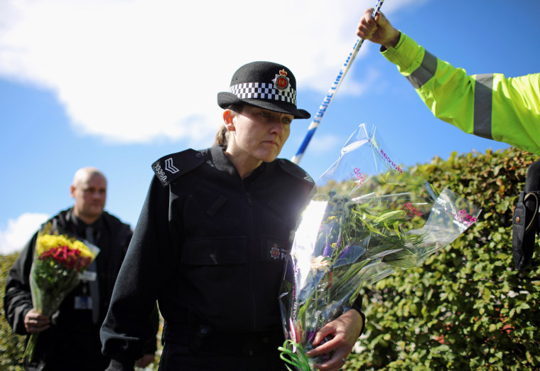 Mourners, colleagues pay their respects to two unarmed policewomen ...