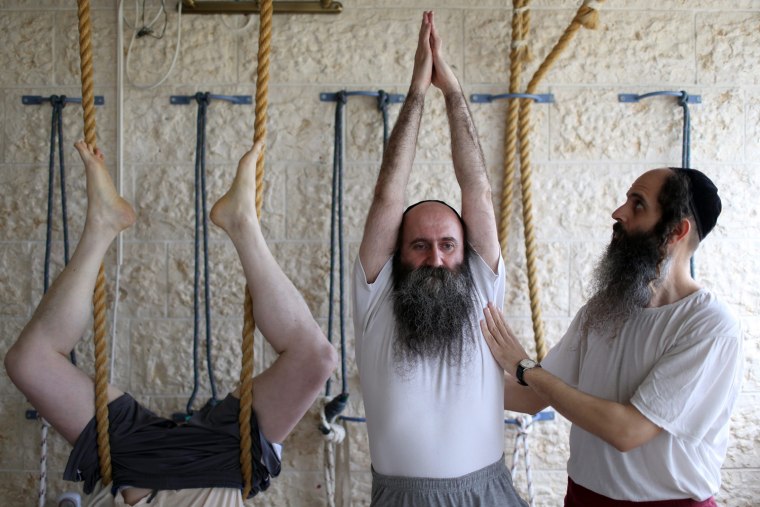 Namaste: Ultra Orthodox Jews practice yoga in Israel