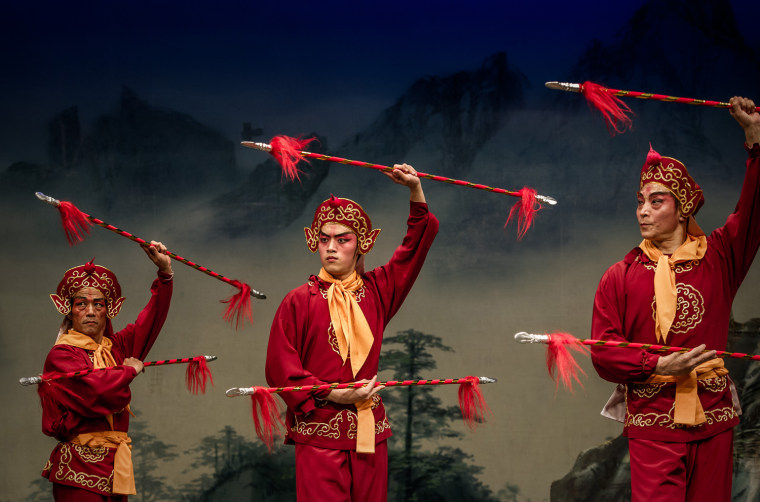 Opera performance lights up bamboo theater