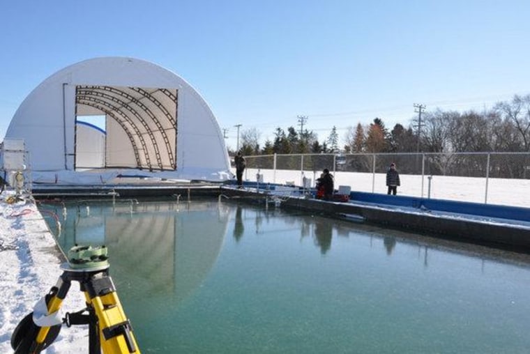 The Arctic in a pool: Simulator grows sea ice for research