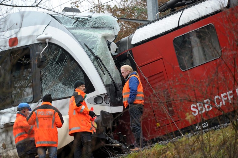 17 injured in Swiss train crash