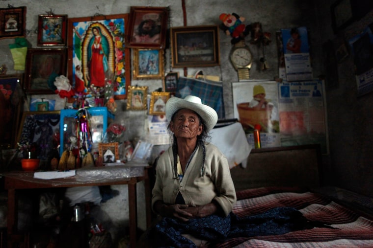 Poverty rate falls in Mexico while number of poor grows