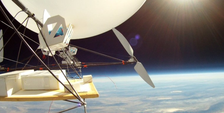 Twin-balloon airship hits high frontier
