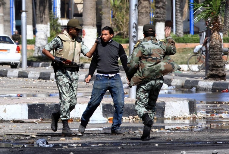 Egyptian protesters battle police in Port Said