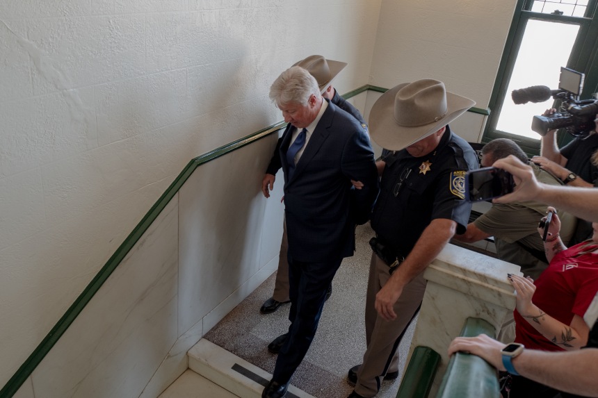 Robert Morris, Texas megachurch pastor, pleads guilty to sexually ...