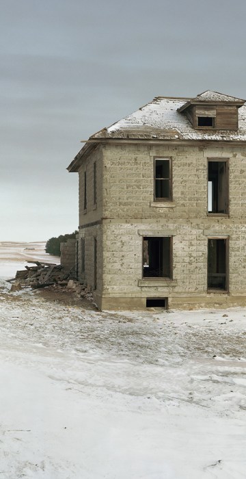 Photographer explores historical dividing line of the Western frontier