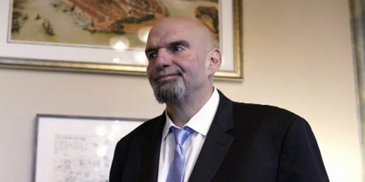 Hillary Clinton claims Trump has cheapened American diplomacy