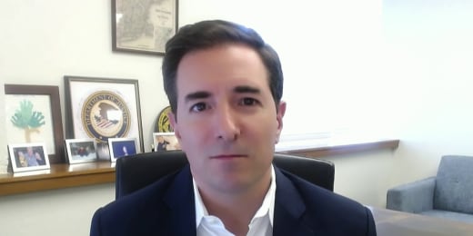 Feinstein suffered more complications from shingles than publicly disclosed