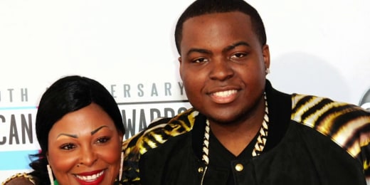 Drone video shows Santa Cruz Wharf collapse